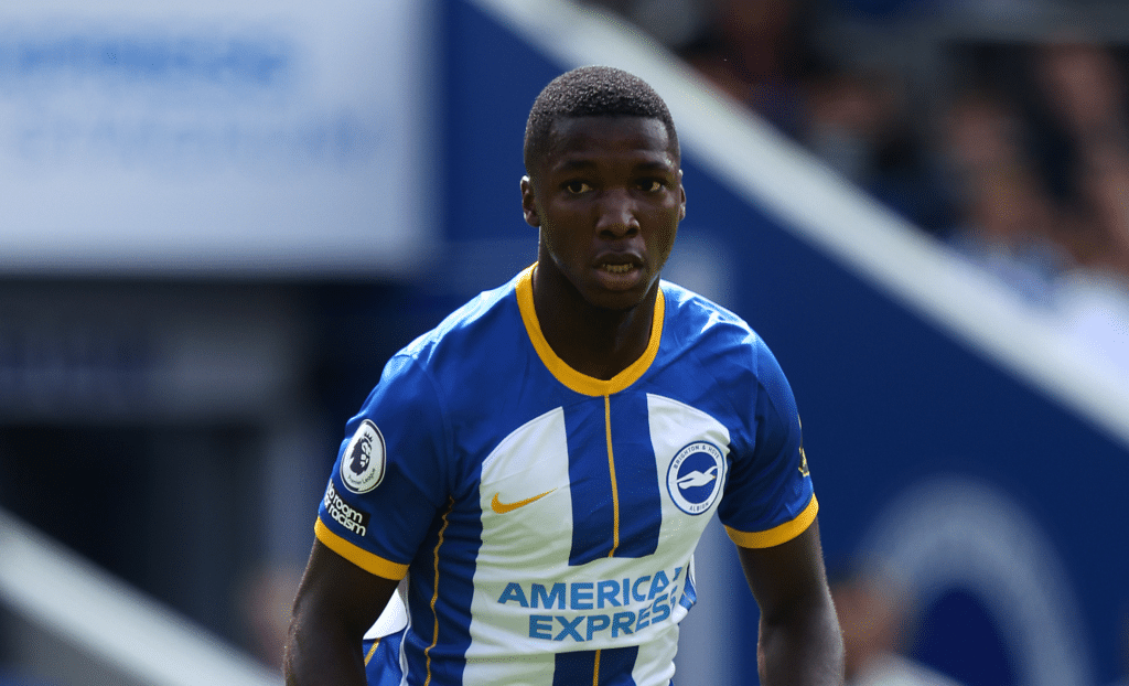 Moisés Caicedo: 3 gigantes de la Premier empujan por él