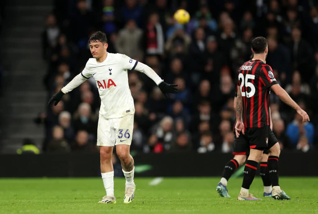 Alejo Véliz (20) lesionado: Que le pasó al delantero