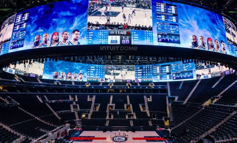 Los Ángeles Clippers presentó su moderno estadio para la NBA