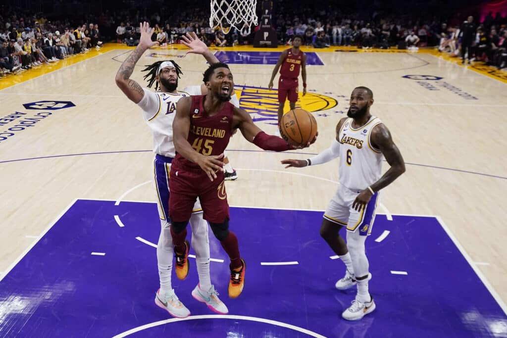 Los Ángeles Lakers vs Cleveland Cavaliers: día, hora y canal