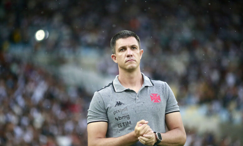 Com mudança e retorno de Andrey, Vasco está definido para o clássico ...