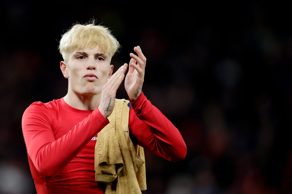 Garnacho dispara contra Barcelona após classificação na Liga Europa: "O ...