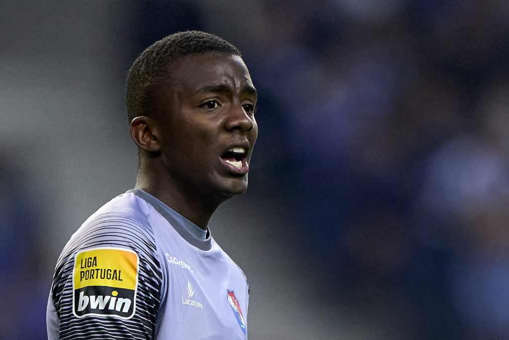 PSG mira a contratação de Andrew Silva, goleiro ex-Botafogo - 365Scores ...