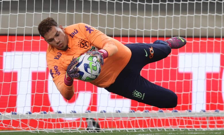 Ederson tem lesão muscular e deve ser cortado da Seleção