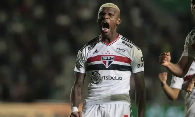 Arboleda, do São Paulo, entra na mira do Al-Nassr - 365Scores ...