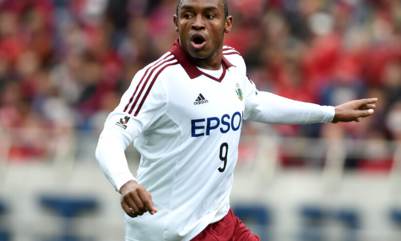 Eto'o x Obina: veja comparação e saiba quem foi melhor