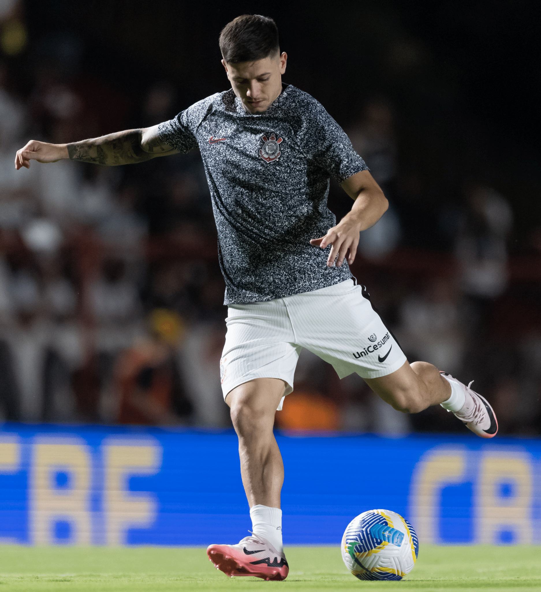 Garro leva terceiro amarelo e será desfalque no Corinthians contra o ...