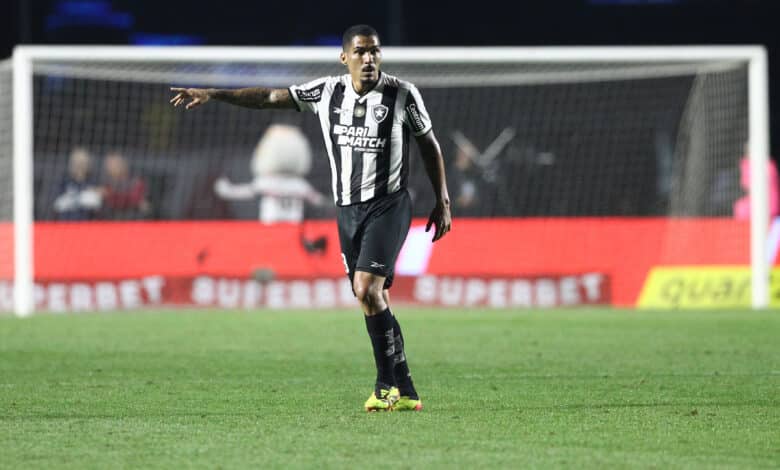 Allan agradece estreia no Botafogo: "Realização de um sonho"
