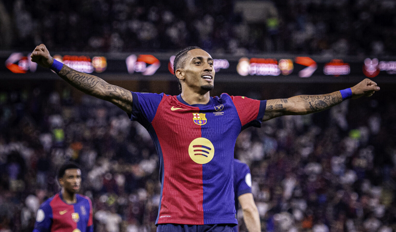 Thierry Henry vê Raphinha como favorito para vencer a Bola de Ouro