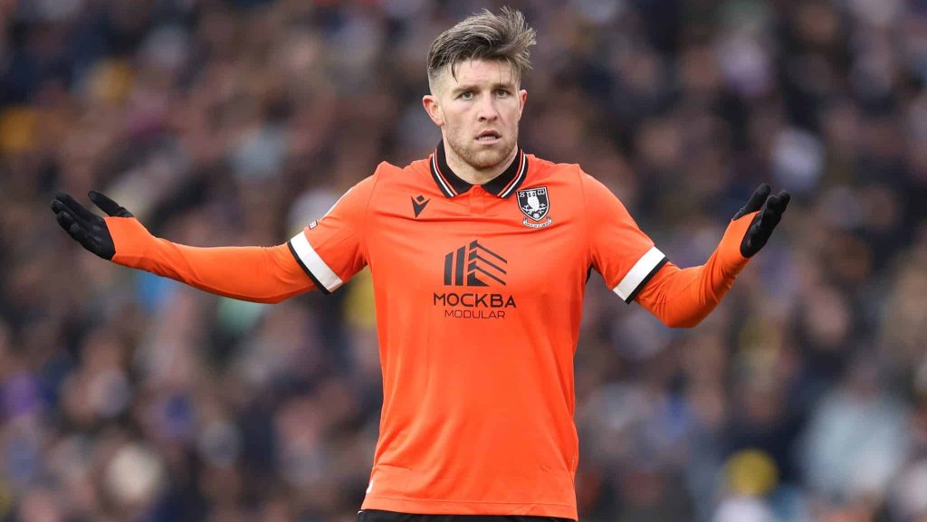 Wrexham, clube de Ryan Reynolds, fecha com meia que esteve acertado com ...