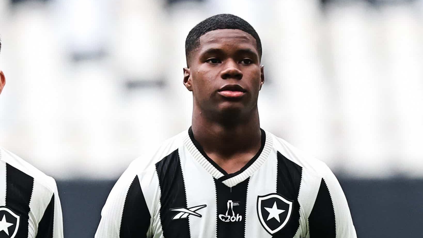 Quem é Kadir Barría? Conheça joia panamenha do Botafogo